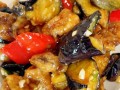 老式肉段烧茄子怎么做_老式肉段烧茄子为什么先炸后炖