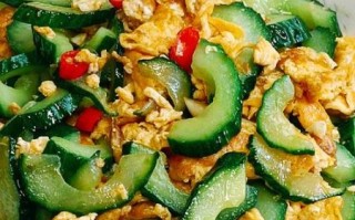 炒小瓜怎么炒好吃_炒小瓜的家常做法步骤