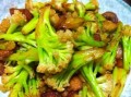 绿色花菜炒肉怎么炒好吃_绿色花菜炒肉的家常做法