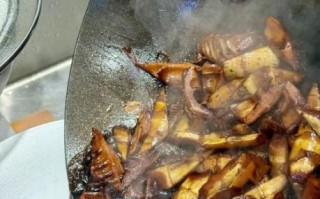 丽水油焖笋怎么做_油焖笋为什么先焯水