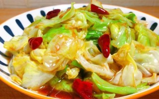 炒圆白菜怎么炒好吃_圆白菜要不要焯水