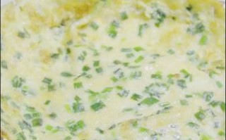 平底锅鸡蛋饼怎么做_鸡蛋饼怎么做好吃又软