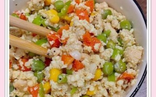 炒饭用什么米最好吃_隔夜饭怎么炒才不粘锅