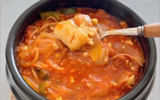 韩国料理怎么做家庭_韩国泡菜汤家常做法