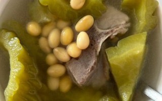 排骨苦瓜汤怎么做好喝_苦瓜汤不苦秘诀