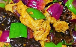 木耳炒洋葱怎么炒好吃_木耳炒洋葱的家常做法