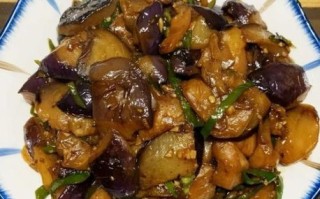 红烧茄子不用油炸怎么做_健康少油版做法