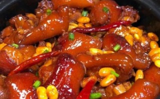 黄豆泡多久才能炖猪蹄_黄豆炖猪蹄的正确泡法