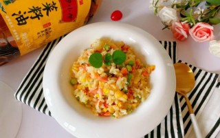 炒米饭怎么炒才粒粒分明_家常炒米饭的做法