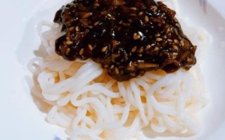 芝麻酱凉面条怎么做_芝麻酱凉面条热量高吗