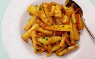 油焖笋怎么烧好吃窍门_油焖笋要不要焯水