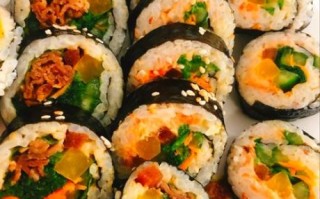 紫菜包饭怎么卷不散_紫菜包饭的做法大全图