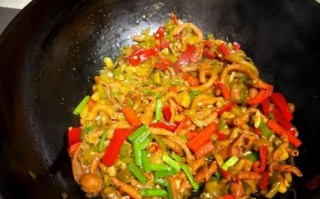 鸭肠怎么炒好吃_鸭肠的做法大全家常菜