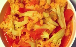 西红柿炒菜花怎么炒_西红柿炒菜花用不用焯水