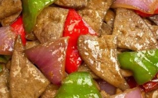 爆炒猪肝怎么炒才嫩_爆炒猪肝要不要焯水