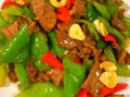 青椒炒牛肉怎么炒才嫩_青椒炒牛肉做法视频