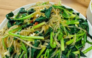 菠菜凉拌怎么好吃窍门_菠菜凉拌要不要焯水