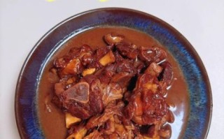 红烧羊肉怎么做好吃又烂_家常红烧羊肉视频窍门