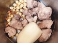 莲藕骨头汤怎么煲_莲藕骨头汤用什么骨头好