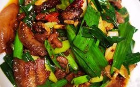 蒜苗回锅肉怎么做_回锅肉先煮还是先炒