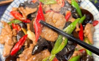 木耳炒肉末怎么炒才脆嫩_木耳炒肉末要不要焯水