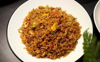 家庭酱油炒饭怎么做_酱油炒饭用什么酱油
