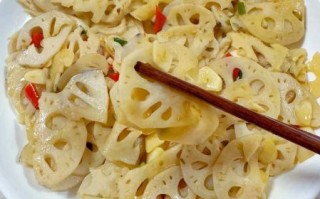 清炒莲藕片怎么做不黑_清炒莲藕片用焯水吗