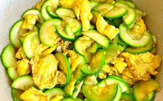 西葫芦怎么炒好吃又简单_西葫芦炒蛋的家常做法