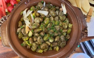 油焖蚕豆怎么做_油焖蚕豆要焯水吗