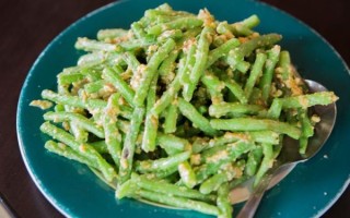 腌豇豆角怎么做_腌豇豆角要不要焯水