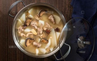 香菇炖鸭汤怎么炖好喝_香菇炖鸭汤的家常做法