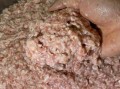馄饨馅怎么调好吃又嫩_肉馅打水比例是多少