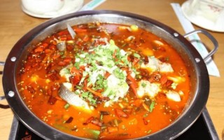 鲶鱼火锅怎么做_鲶鱼火锅底料配方