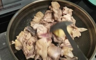 鸡要怎么炖才好吃_炖鸡汤的正确步骤