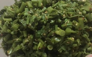 凉拌香椿怎么做_香椿凉拌要不要焯水