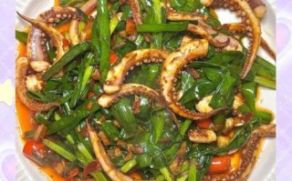 鱿鱼炒韭菜怎么炒好吃又嫩_鱿鱼炒韭菜的窍门