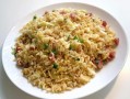 火腿肠炒饭怎么做_火腿肠炒饭热量高吗