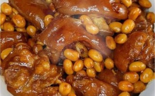 黄豆烧猪脚怎么做_黄豆烧猪脚要焯水吗
