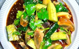 黄瓜拉皮怎么拌好吃_黄瓜拉皮凉拌技巧