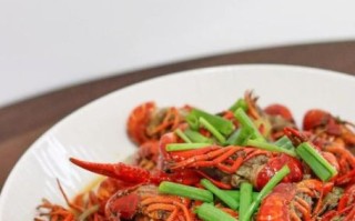 爆炒龙虾怎么做_爆炒龙虾需要焯水吗