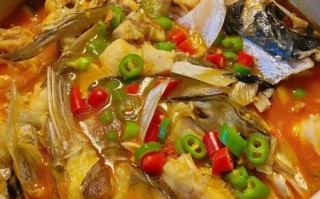 酸菜鱼头炖豆腐怎么做_酸菜鱼头炖豆腐家常做法