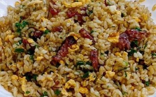 火腿炒饭怎么炒才好吃_火腿炒饭视频教程