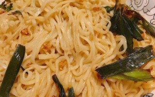 葱油拌面怎么做_葱油怎么熬才香