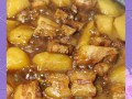 五花肉红烧土豆怎么做_红烧土豆五花肉的家常做法