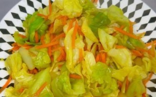 炝炒包菜怎么做_炝炒包菜要不要焯水