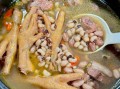 鸡爪汤放什么配料好_鸡爪汤放什么配料好喝