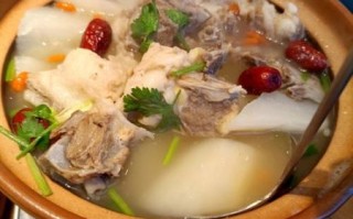 萝卜炖羊排怎么炖才好吃_萝卜炖羊排的家常做法