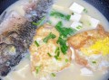鲤鱼炖豆腐汤怎么做_鲤鱼炖豆腐汤的家常做法