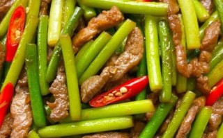 青蒜炒肉怎么做_青蒜炒肉的家常做法