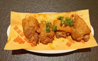 正宗脆皮猪脚怎么做_脆皮猪脚配方与火候秘诀